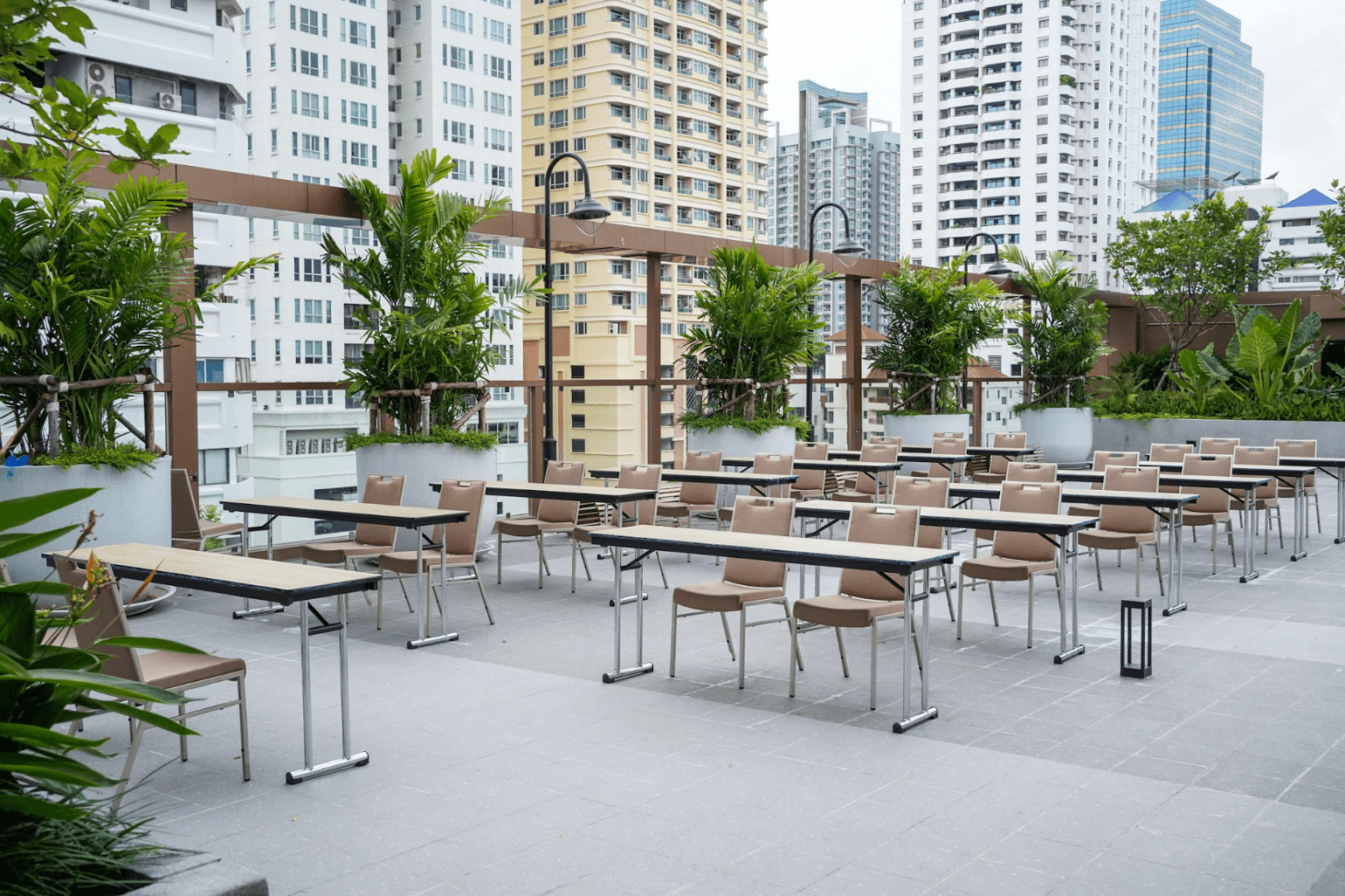 Modern Rooftop Terrace With Lush Greenery for Outdoor Meetings