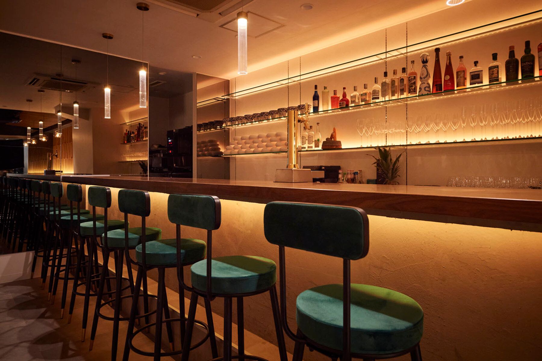 Elegant Luxe Restaurant With Timber Accents and Velvet Bar for Intimate ...